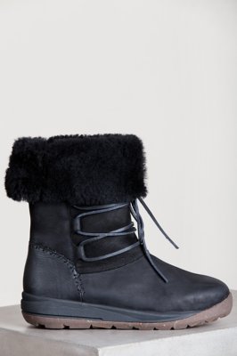 Women’s Ulu Raven Shearling-Lined Leather Boots with American Elkskin ...