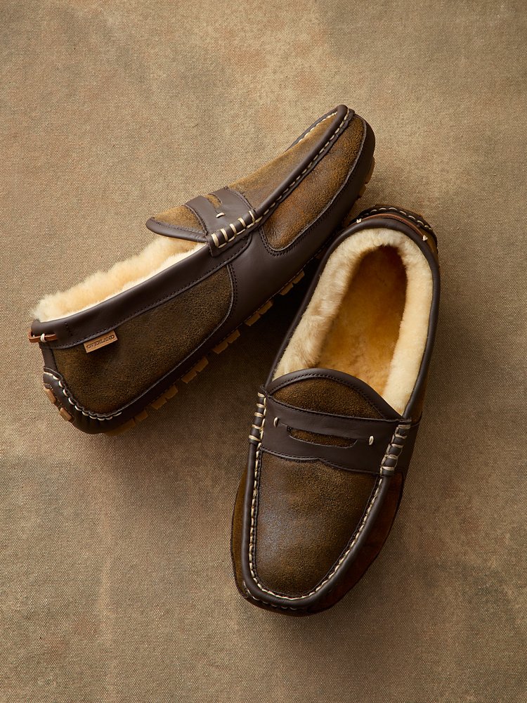 Men’s Knox Shearling-Lined Leather Moccasin Slippers | Overland